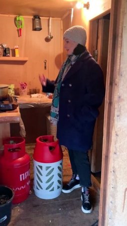 Идеальное место для бытового газового баллона на даче