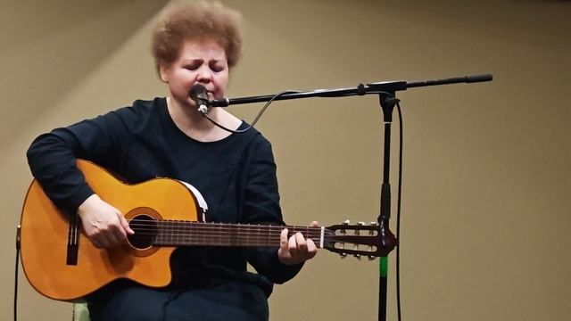 Людмила Катерисова - "Водосточные трубы" стихи и музыка Новеллы Матвеевой