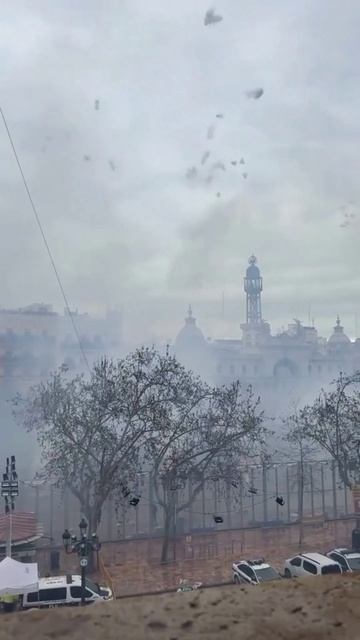 Ежегодно 19 марта в Валенсии зажигается фитиль праздника Фальяс.