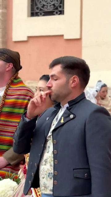 Цветочное приношение в честь Пресвятой Девы Защитницы Обездоленных – покровительницы Валенсии