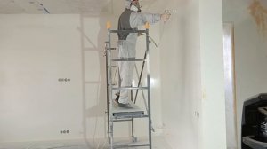 Безвоздушная покраска стен и потолка
