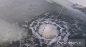 Аэратор для рыбхоза на поплавке. Испытание.