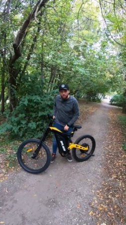 Аквамен♂️ или⚡️Флэш – Вода или Асфальт ⁉️  #motosurfing #мотосерфинг #shorts #shorts #cycling