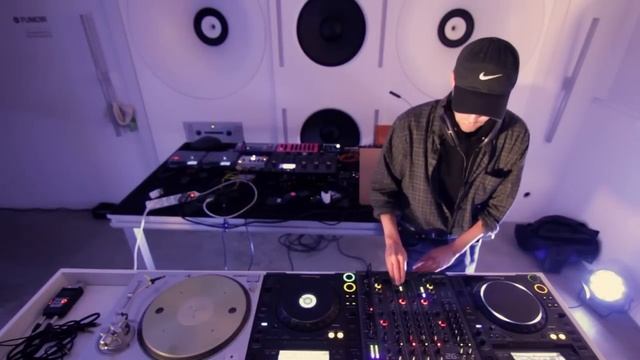 BLNDR - Yoyaku instore session