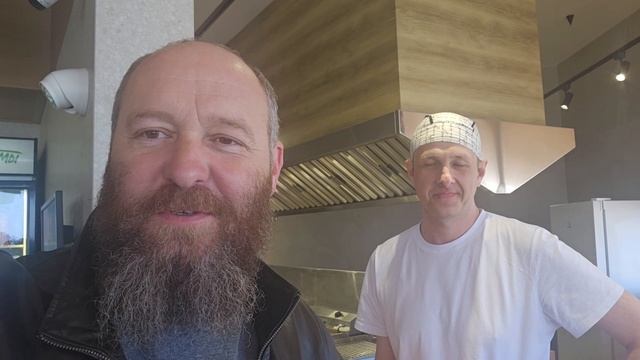 Юрий вышел на работу.