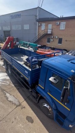 Бортовой КАМАЗ 65117 с КМУ (кран-манипулятор) Fassi F155A.0.22 от завода СПМ.