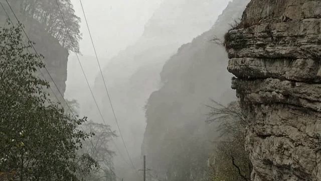 Дорога к альплагерю Безенги.