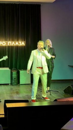 Одинокая волчица не любого может полюбить ? Александр Добронравов #волчица #добронравов #shorts