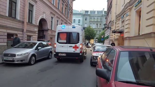Russian emergency vehicle responding compilation. (police, EMS, fire ...