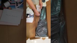 Enya Nova U  Carbon Fiber White Ukulele unboxing - 開箱 恩雅 白色 碳纖維 烏克麗麗 小结他