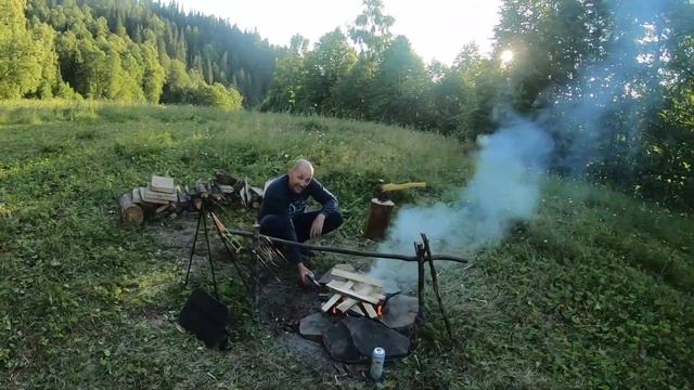 Автобус в лесу 2