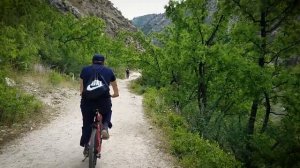 Поездка на великах к водопаду Аджук