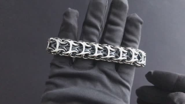 арт. А0137 Крупный массивный серебряный браслет Рамзес