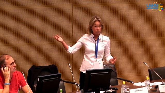 Julie Pollman & Caroline Cortezia