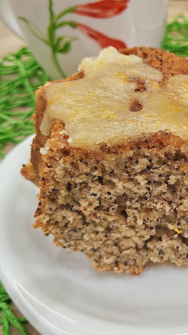Банановый кекс с маком. Отличный рецепт кекса с лимонной глазурью.