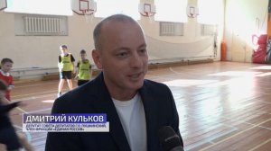 Ребятам из футбольного клуба «Вихрь» вручили новую форму