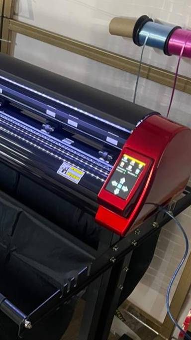 ЛУЧШИЙ ПЛОТТЕР  2025 г.Модель SMARTCUT V48 www ultra-s.com. РЕЗКА ПО МЕТКАМ