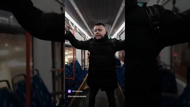 Супер спел припев! Гимн утра раба! )