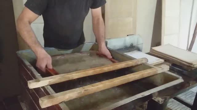 Производство бумаги древними методами, фабрика "Мерос"