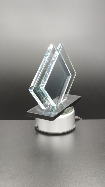 Фигурная резка
EN030