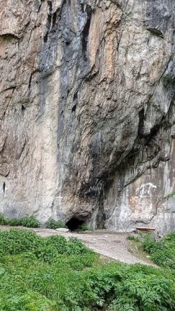 🗿 Скала Шамана и Пещера Шамана на Алтае – Таинственное место силы | АлтайТурМаркет