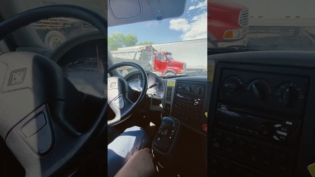 Air brake inspection in truck #alberta#training#airbrake#truck#tractor#driving#governor#success