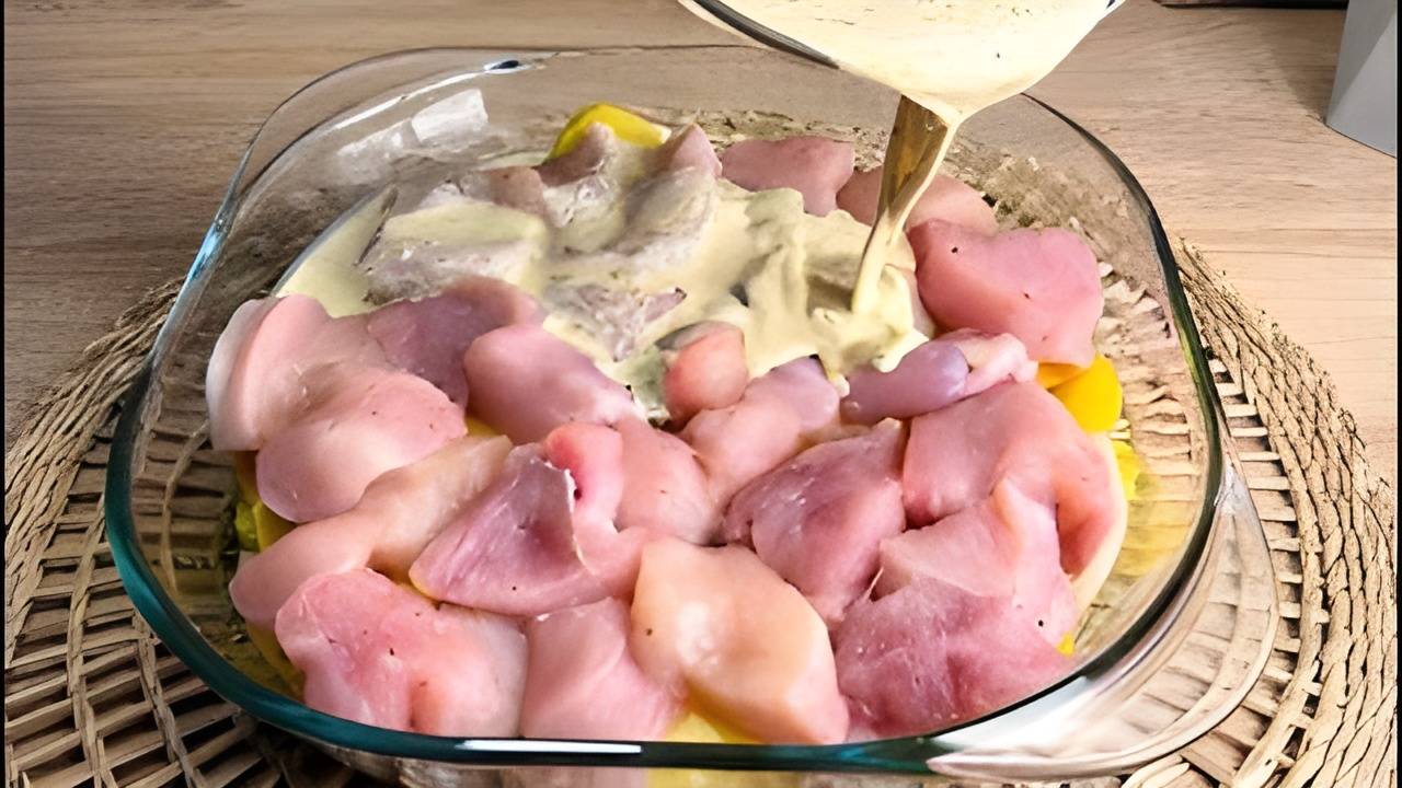 Запеканка мечты: куриная грудка с картофелем и сыром в духовке. Простой рецепт