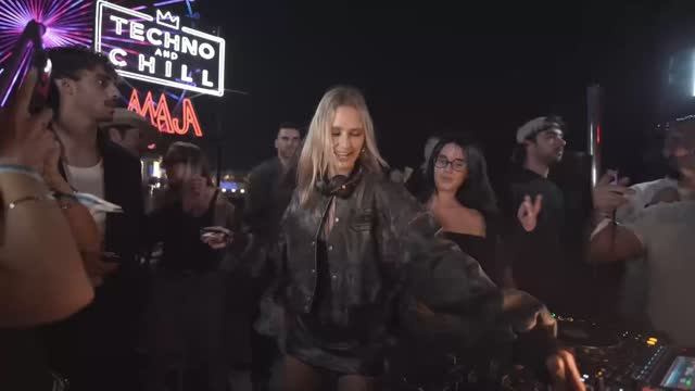 Tori Levett - Dubai Boat Party x Techno and Chill Live Dj set - Melodic Techno