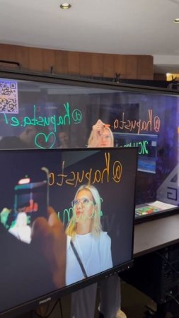 Видеостудия с прозрачной маркерной доской GlooBoard #GlooBoard #Lightboard #видеодоска