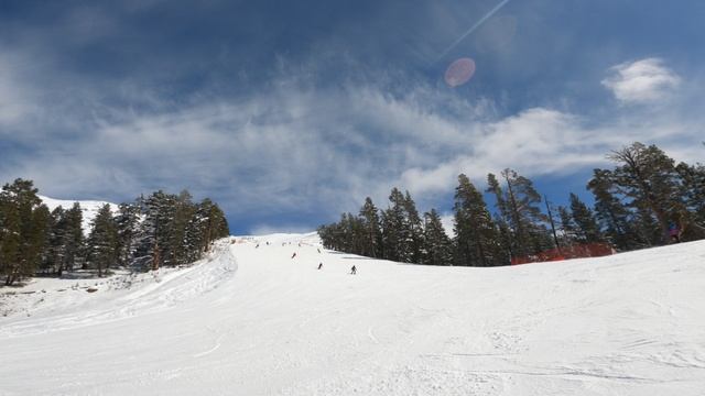 Архыз март 2025 спускаемся с Машкой по синей 4