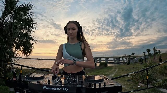 Ulyana - Live Sunset DJ Mix @Florida, USA ｜ Melodic Techno & Progressive House 4K
