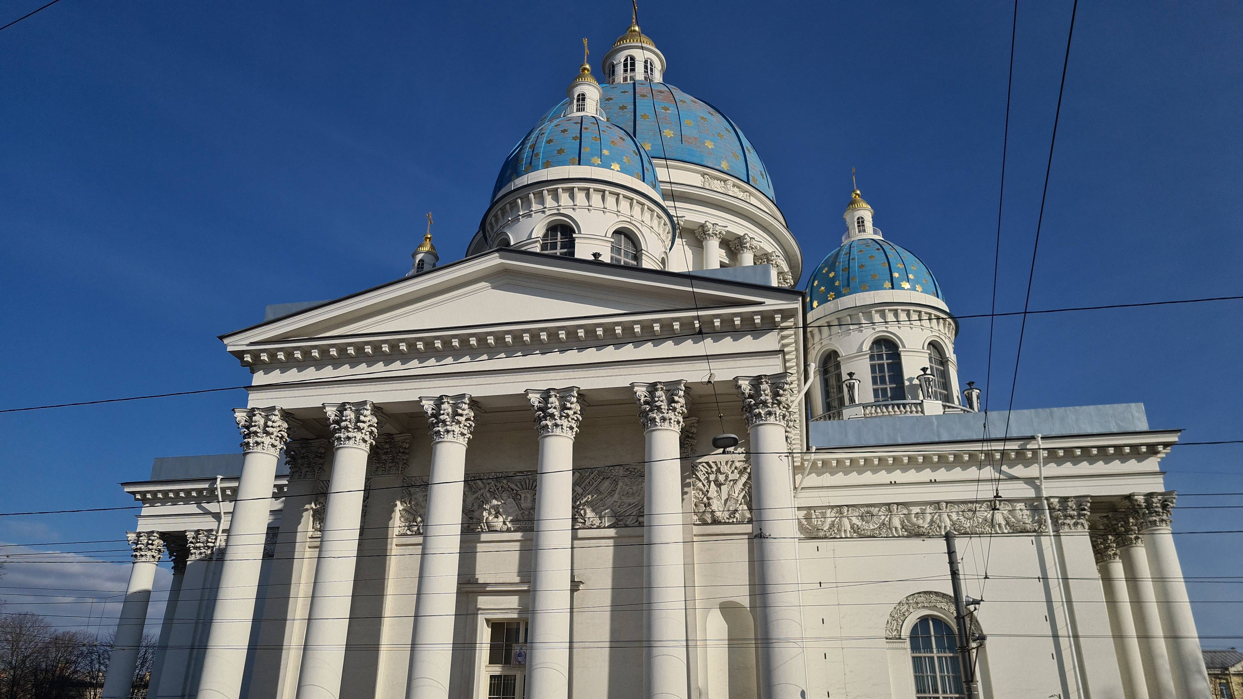 Санкт-Петербург. Гуляем, наслаждаемся теплым весенним днем.