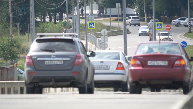 Зарубежные водительские права придется заменить на российские