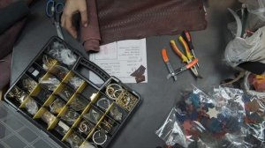 История создания эксклюзивной сумки из натуральной кожи в российской мастерской LA1007