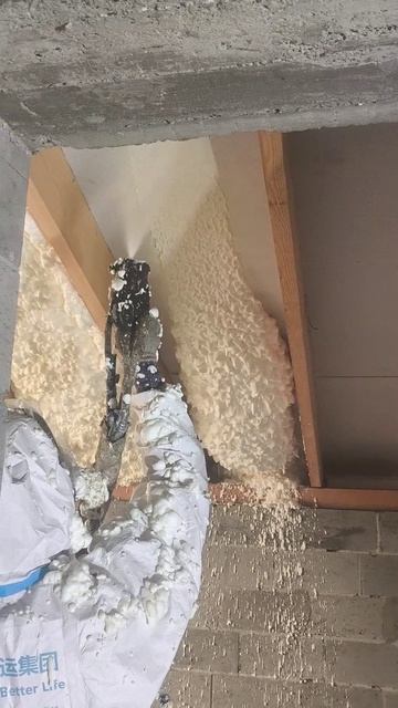 Камера 80 Pusmak. Как напыляет ппу Стропила 200 мм.  #ппу  #бизнес #деньги #новости #топ #ppumaster