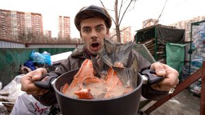 Помойка Кормит! Царская УХА С Мусорки!