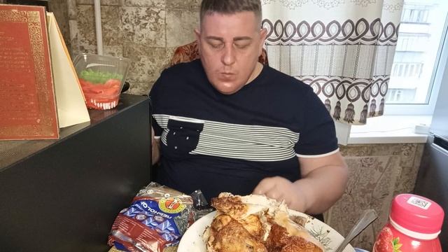 Мукбанг КОГО ПОЗДРАВЛЯЮ?) ОБЕД В России