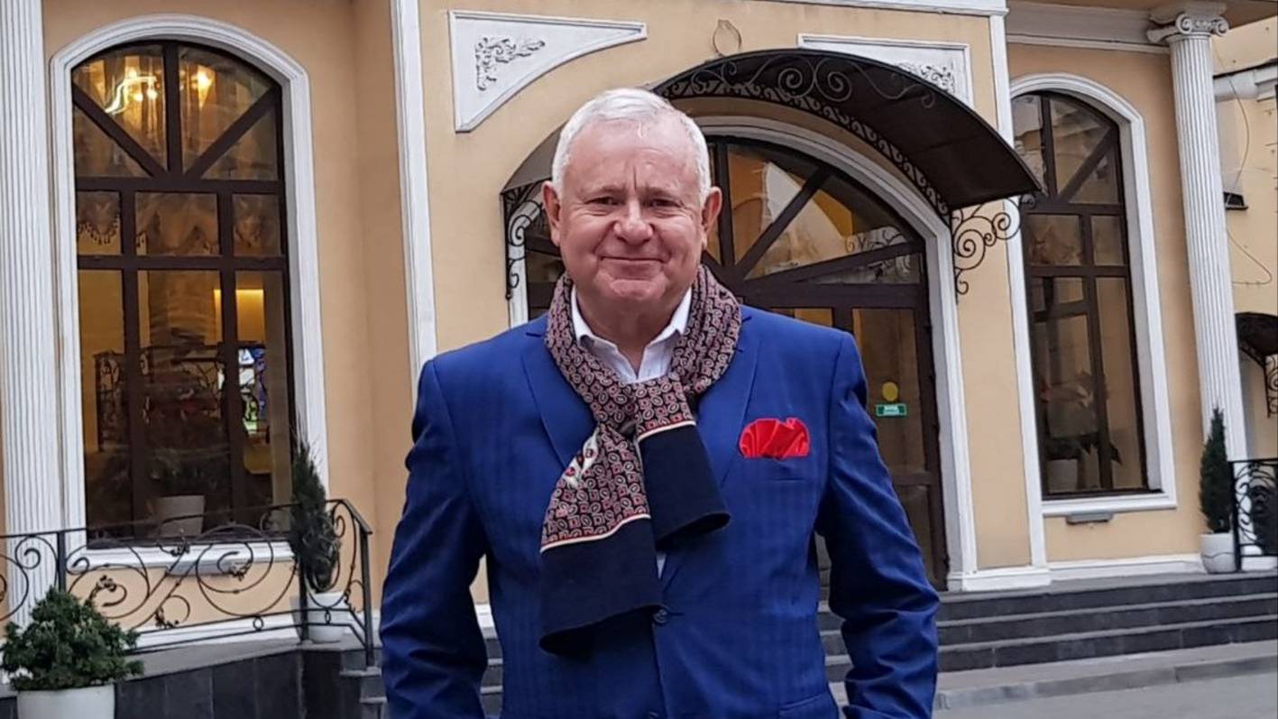 Гимназия. Точка зрения. "Квартирник" Владимира Михайлова 20октября 2023 года.