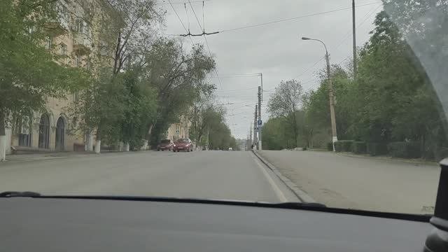 Продолжение первого занятия с Ольгой. Проезд лежачих полицейских, перестроение, движение на подъеме