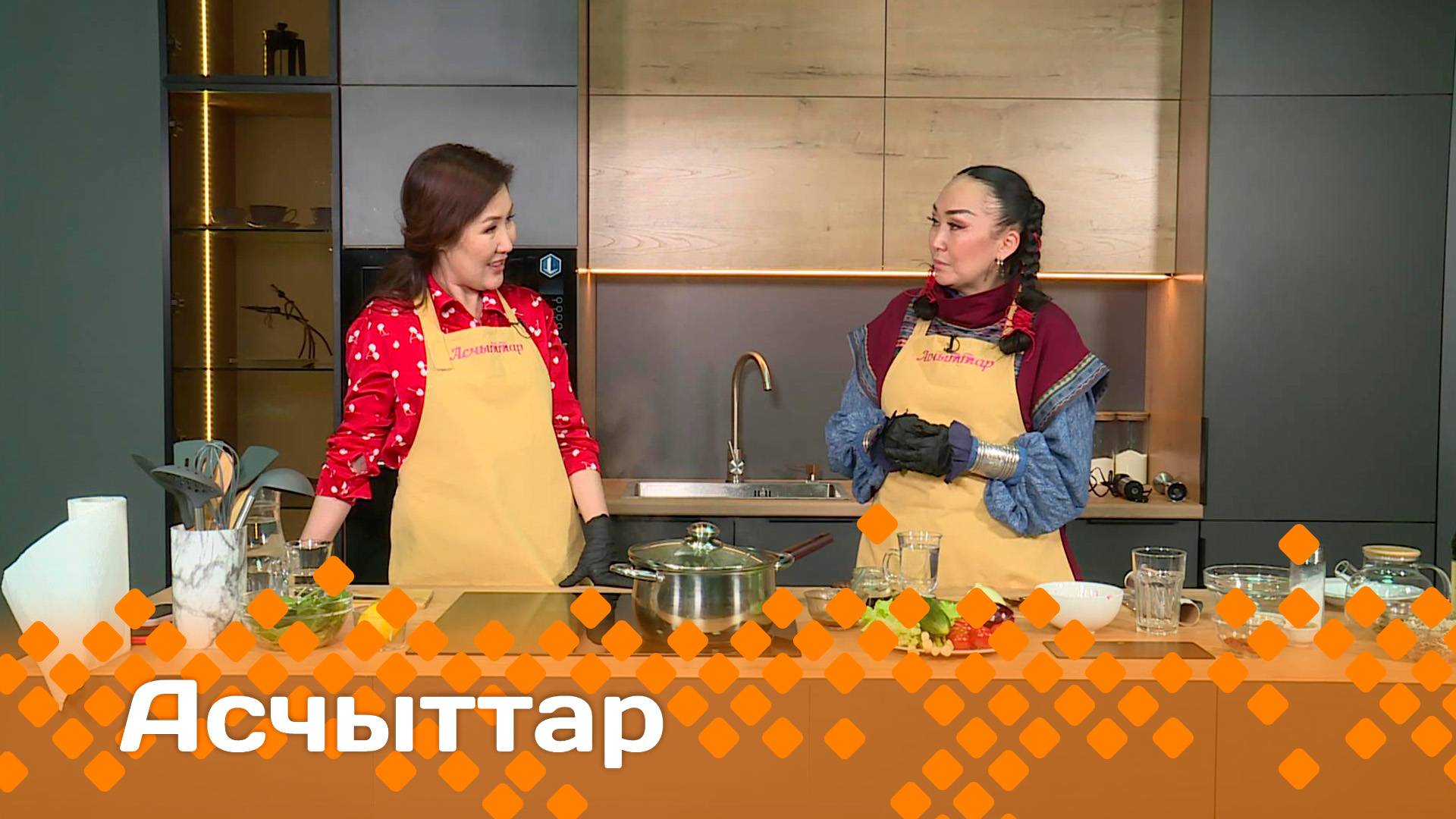 «Асчыттар»: аан дойду виртуоз хомусчута Юлияна Кривошапкина-Дьүрүйээнэ (01.04.25)