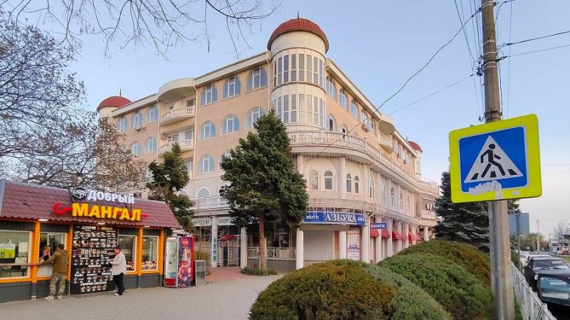 Обзор окрестности апартаментов на продажу в Евпатории. (Snimi-Kupi.ru)