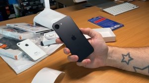 Распаковка моего НОВОГО iPhone 16e - первые впечатления