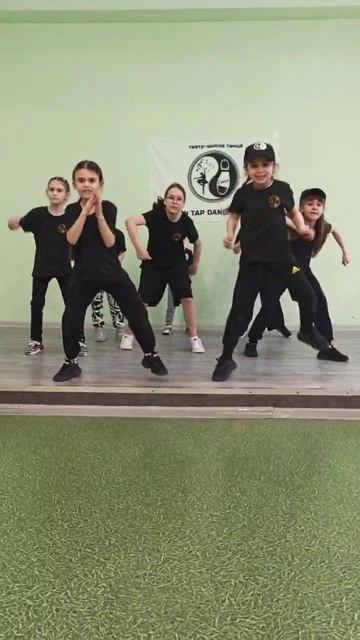 STREET DANCE MEETS STOMP! 🤯 Уличный стиль с мощью чечётки | GoldenTapDance