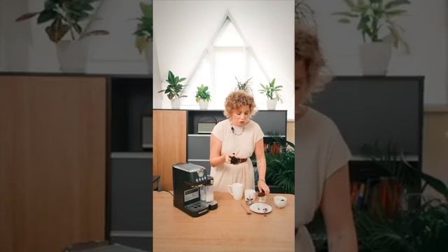 Сегодня в обзоре кофемашина REDMOND CM702.