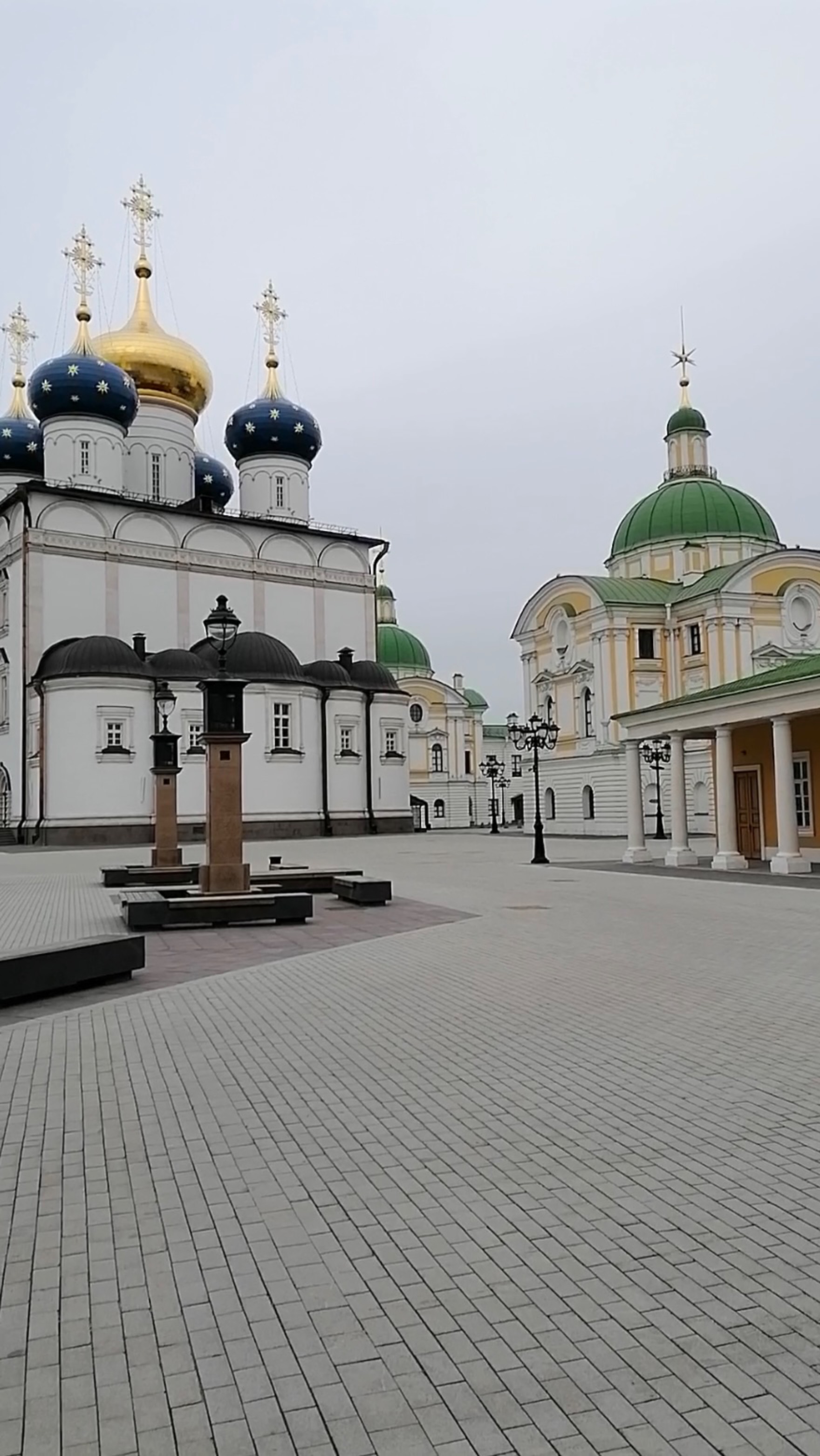 Соборная площадь в Твери