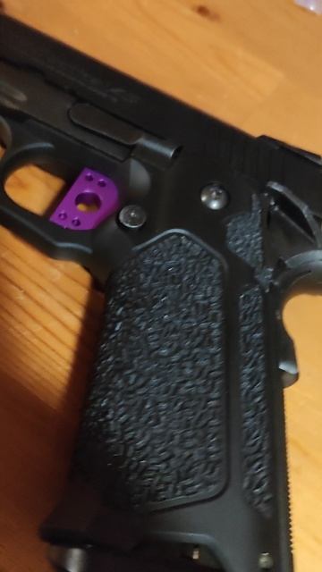 tokyo marui hi-capa 4.3 custom grip Stippling 2