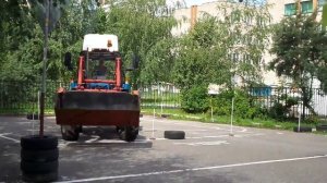 ДевАчки тож рулят! Трактор Беларусь.Кат."С"