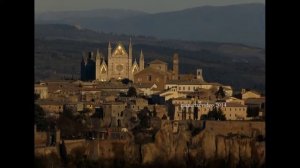 Orvieto, The facade of the cathedral at sunset (manortiz) - il Duomo al tramonto (manortiz)