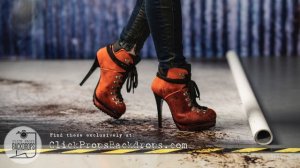 2 Minute Photography Tips: Beauty Lighting | Vinyl Studio Backdrops w/Kat Armendariz