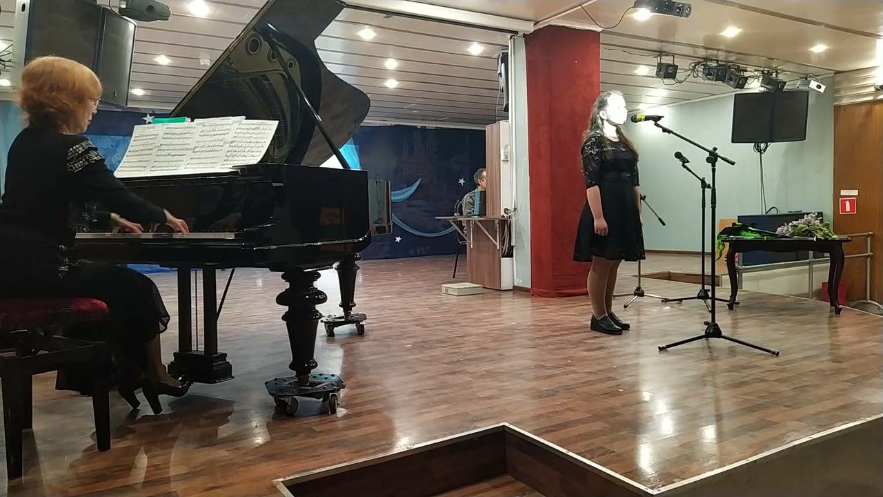 И. Дунаевский. Вторая песня Нины из оперетты "Золотая долина" Поёт Лилия Семчук, 5 класс